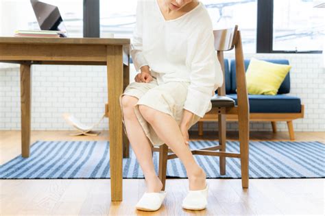 高齢者の足のむくみ考えられる5つの原因病院は何科足がパンパンに腫れるのは病気サイン Medicalook メディカルック