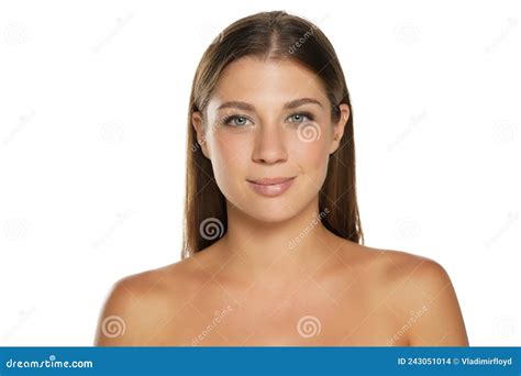 Portrait De Jeune Et Souriante Belle Femme Torse Nu Photo Stock Image