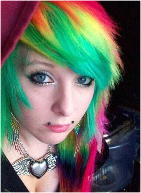 12 Stylish Short Emo Hairstyles For Girls Short Emo Hair Scene Hair Medium Length Hair Straight