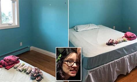 Canadian Mom Forces Daughter To Wear Same Clothes As Punishment Daily Mail Online