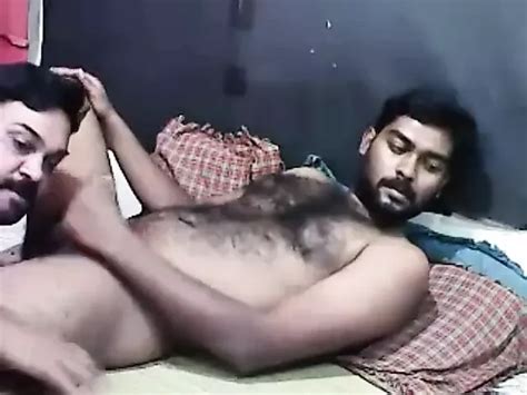 캠에서 함께 커밍하는 인도 곰 xHamster