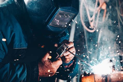 understanding the factory method design pattern by carlos caballero better programming