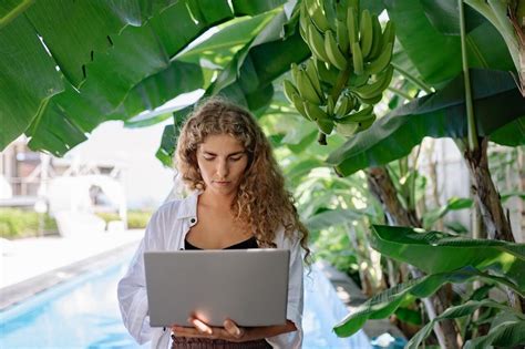 How to Grow and Care for a Banana Tree 𝐁𝐞𝐬𝐭𝐫𝐚𝐭𝐞𝐝𝐡𝐨𝐦𝐞