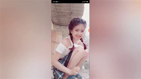 Gái Xinh Vừa đái Vừa Nói Chuyện HÓt HÓt Youtube