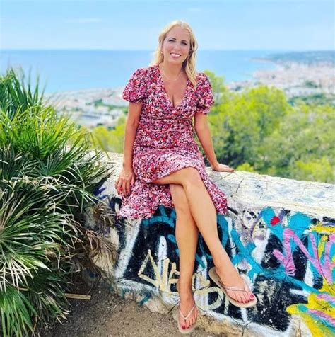 A Place In The Suns Laura Hamilton Teases Sexy Calendar With Stunning Co Stars Daily Star