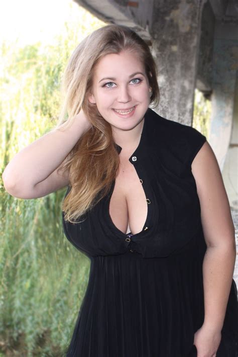 Busty Russian 48 фото