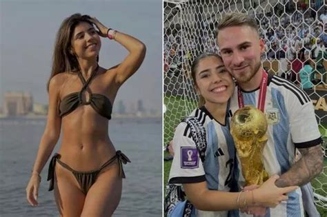 Argentina Fans Celebrate World Cup At Landmark Sexiest Fan Said Shed Run Naked Around Daily