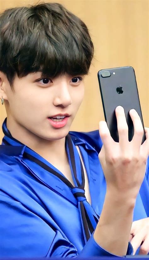 Pin By 南 On Bts 정국 好きなシーン お気に入り Jeon Jungkook Jungkook Abs Photoshoot Bts