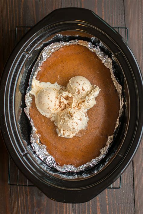 13 Easy Delish Desserts You Can Make In Your Crock Pot Crock Pot Desserts Slow Cooker