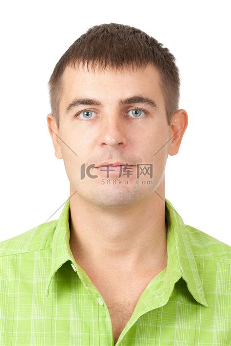 一个英俊的年轻人的肖像高清摄影大图 千库网