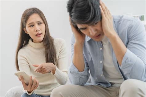 Rất Hay 10 cách xử trí thông minh khi biết chồng ngoại tình