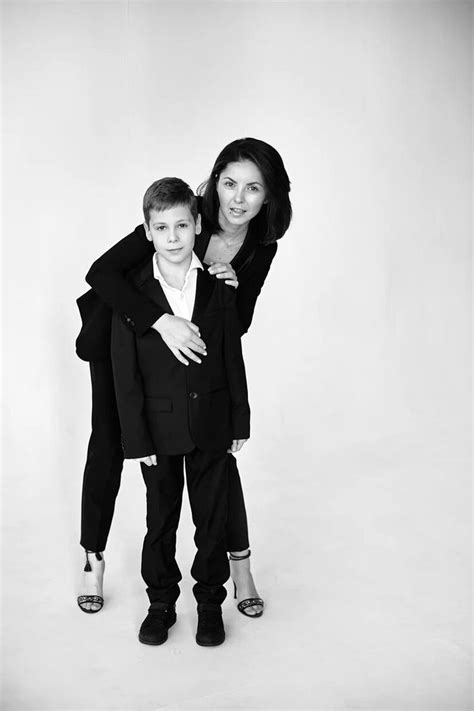 Пин на доске Dia das Mães Детские семейные фотографии Фотосессия