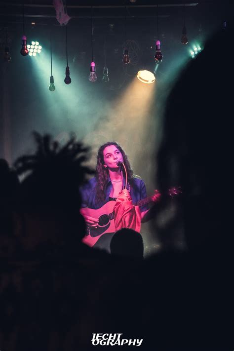Tara Ruby Canton Plays Moon Skram At Moon Jechtography