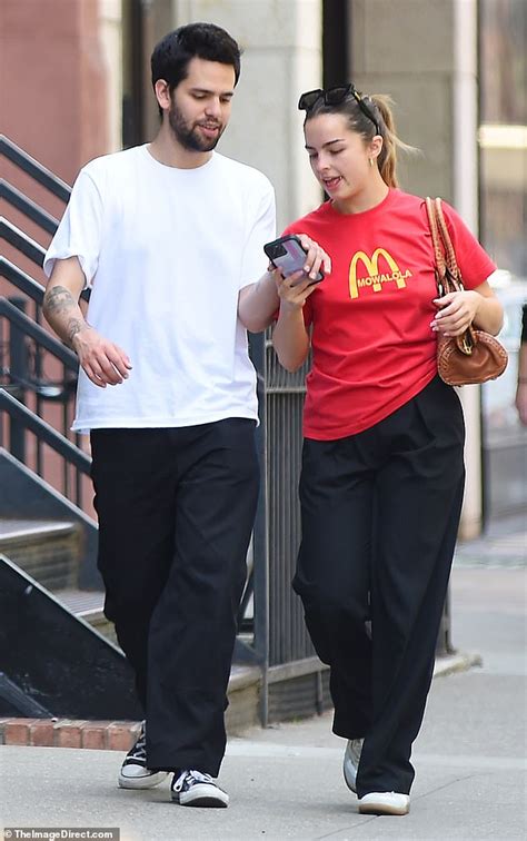 Tiktok Star Addison Rae And Her Boyfriend Omer Fedi Look In Love As