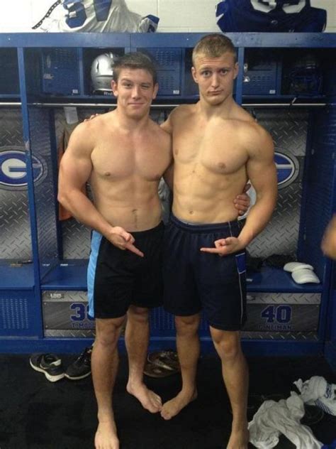 Locker Room Lads In Shorts Gaybloggr Good Looking Men