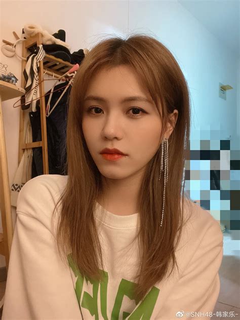 美女艺人SNH48 韩家乐迷人美照欣赏好酷 搜狐大视野 搜狐新闻