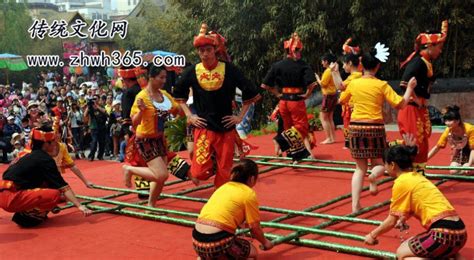 黎族古代护尸舞的活化石打柴舞 国学网 国学经典 国学大师 国学常识 中国传统文化网 汉学研究