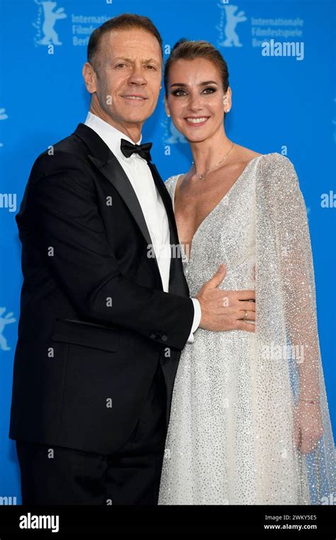 Rocco Siffredi Mit Ehefrau Rosa Caracciolo Beim Photocall Zur Miniserie Supersex Auf Der