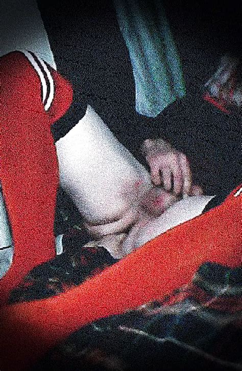 10인치 리얼 딜도를 갈기 xHamster
