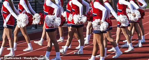 Wisconsin School Ends Cheerleading Awards For Body Parts Daily Mail Online