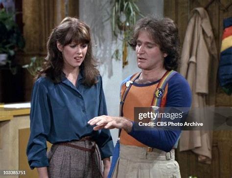 Mindy Pam Dawber As Mindy Mcconnell And Robin Williams As Mork In News Photo Getty Images