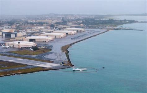 A P 8A Poseidon Overshoots Runway While Landing At Marine Corps Air