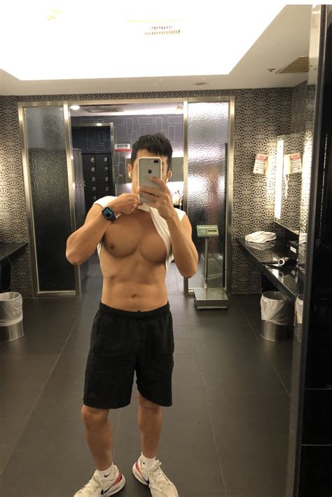 Horny Coach運動教練 On Twitter 忙錄一天，下班才是最開心的運動時間 Sguaosousk Twitter