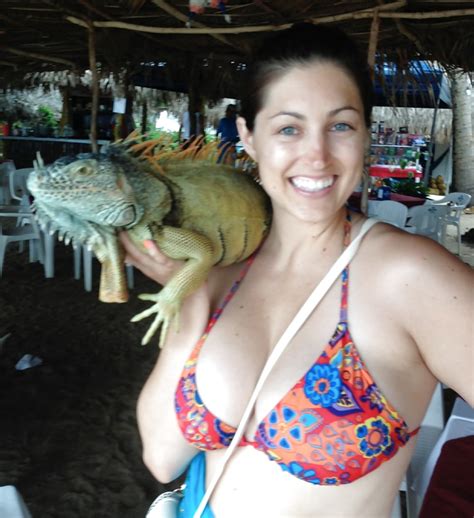 BIG TIT NEIGHBOR MILF EXPOSED Photo 77 99 X3vid
