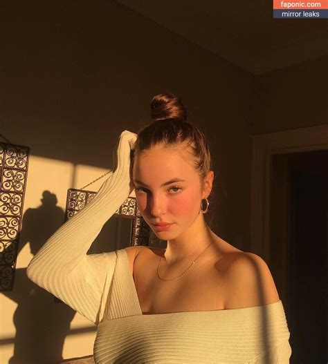 Am E Lie Aka Amelie Manzoli Nude Leaks Photo 383 Faponic