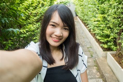 Femme Asiatique Selfie Photo Gratuite
