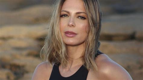 Aos 45 Anos Sheila Mello Choca Com Boa Forma De Lingerie Rainha