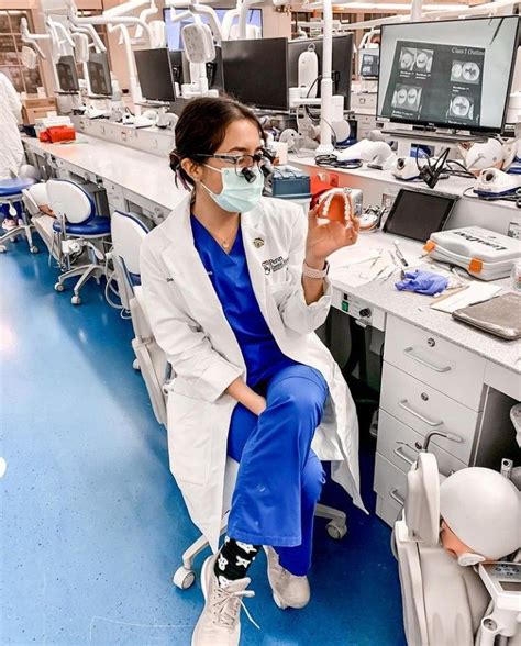 Pin On O D O N T O Dental Hygiene School Dental Laboratory Female