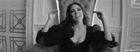 Cecily Strong Nude Onlyfans Leaks Fappening Page Fappeningbook