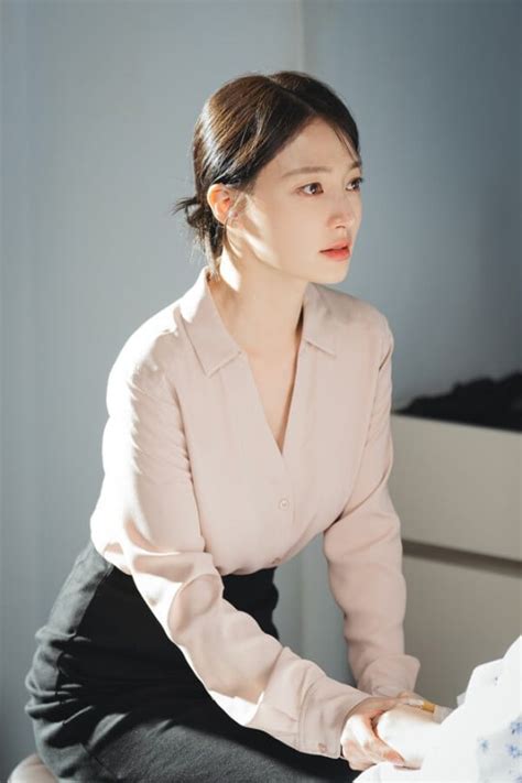 Vai phản diện của Song Ha Yoon giúp Cô đi mà lấy chồng tôi thu hút hơn