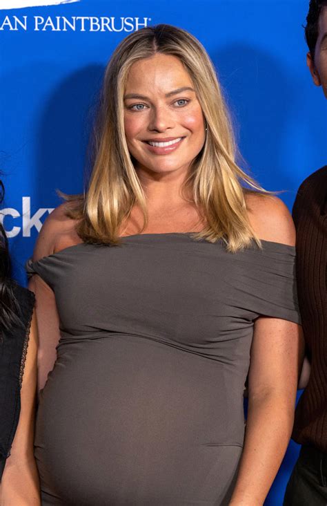Margot Robbie Absolutely Cant Wait To Be A Mom Says Source