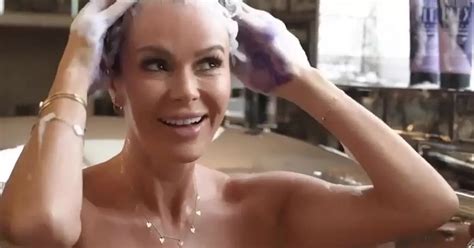 BGT S Amanda Holden Strips Totally Naked As She Sizzles In Steamy Bath