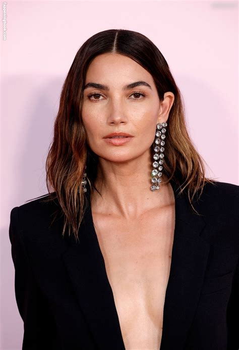 Lily Aldridge Nude OnlyFans Leaks Fappening FappeningBook