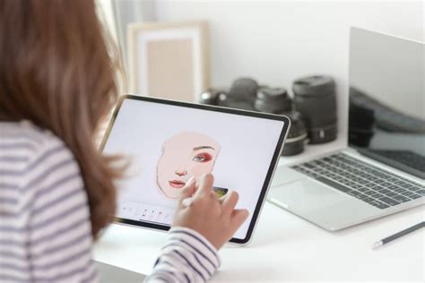 Tips Belajar Desain Grafis IDS BTEC