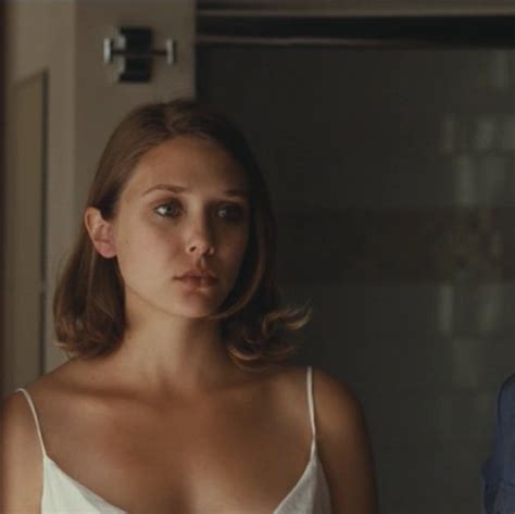 Elizabeth Olsen Martha Marcy May Marlene Con Imágenes 16 De Febrero