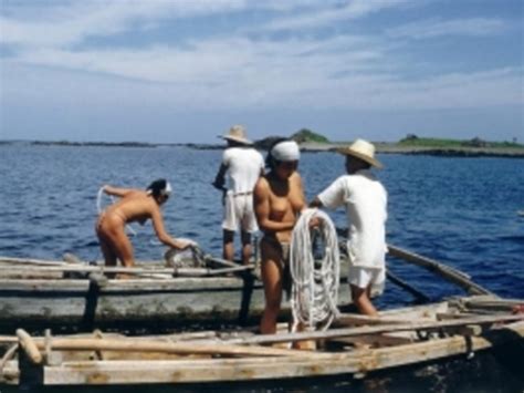 おっぱい丸出しの昔の海女さん自然に鍛えられた身体がこちらエロ画像 エロ画像っぷる