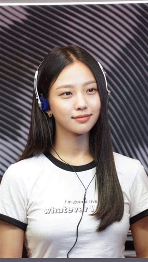 Go Min Si 고민시 에 있는 K Celebs님의 핀 예쁜 여자 얼굴 포즈 눈썹 모양