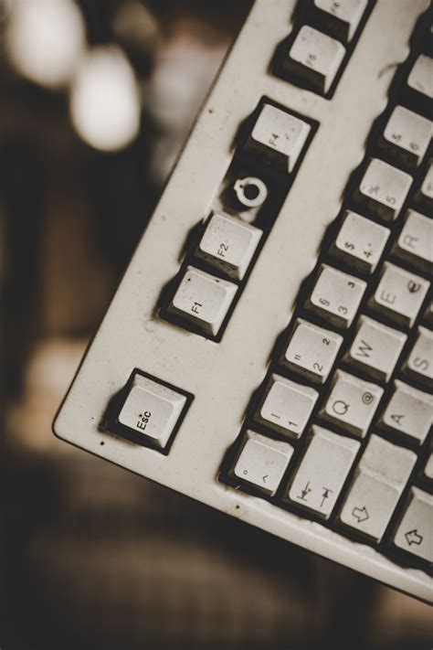 dismissing the keyboard in swiftui 2 0 — dabbling badger
