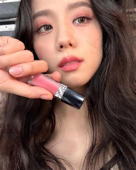 Her Lips Are Made For Sucking Cocks 🤤 I Would Love To Fuck Her Pretty Face And Cum In Her Mouth
