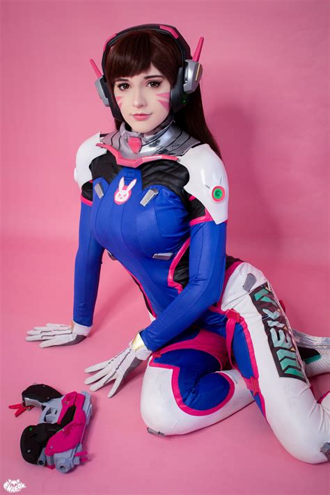 Dva From Overwatch By Enafox Rcosplaygirls