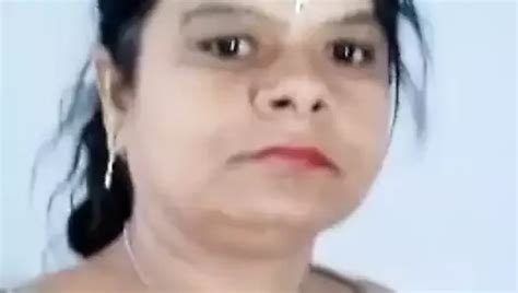 德西饥渴的阿姨为她的前男友脱衣 印度美丽的胖美女 xHamster