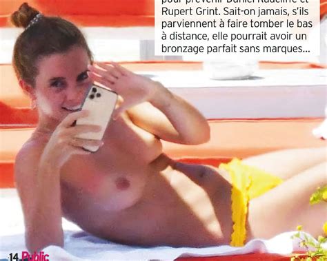 Emma Watson Took Off Her Top And Shamelessly Showed Her Small Naked Tits 17 Photos The
