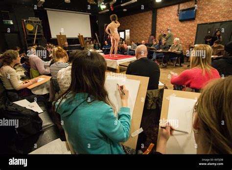 La Classe De Dessin Londres Photo Stock Alamy