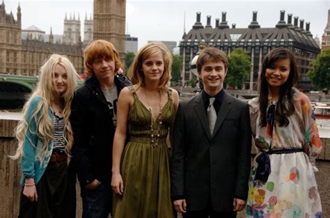 Evanna Lynch Aka Luna Lovegood Is A Babe Now Huffpost