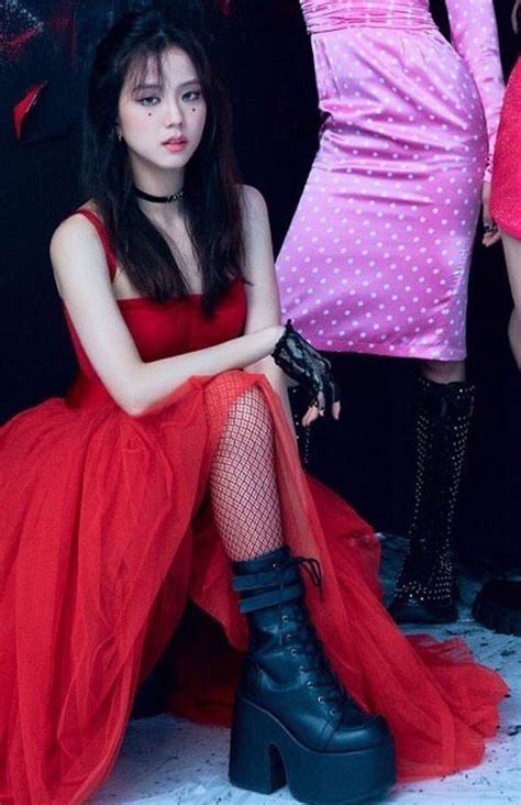 10 K Pop Idols Stage Outfits To Inspire Your Own Personal Wardrobe Artofit