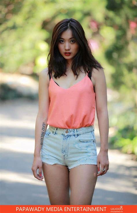 Model Lu Lu Aung Shows Off Her Beautiful Body In Short Tight Jeans Photos Papawady